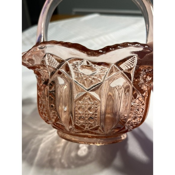 L.E. Smith | Accents | Vintage Le Smith Glass Basket Pink Glass Quintec ...